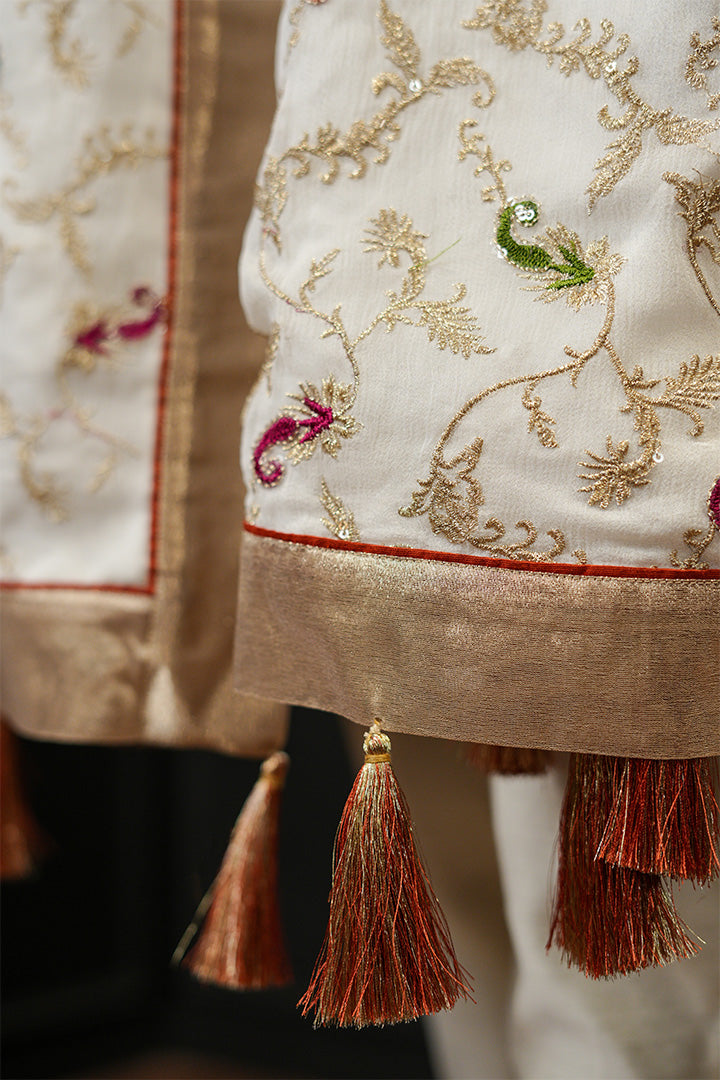 Gold embroderd White shawl – A Moosajee Sons